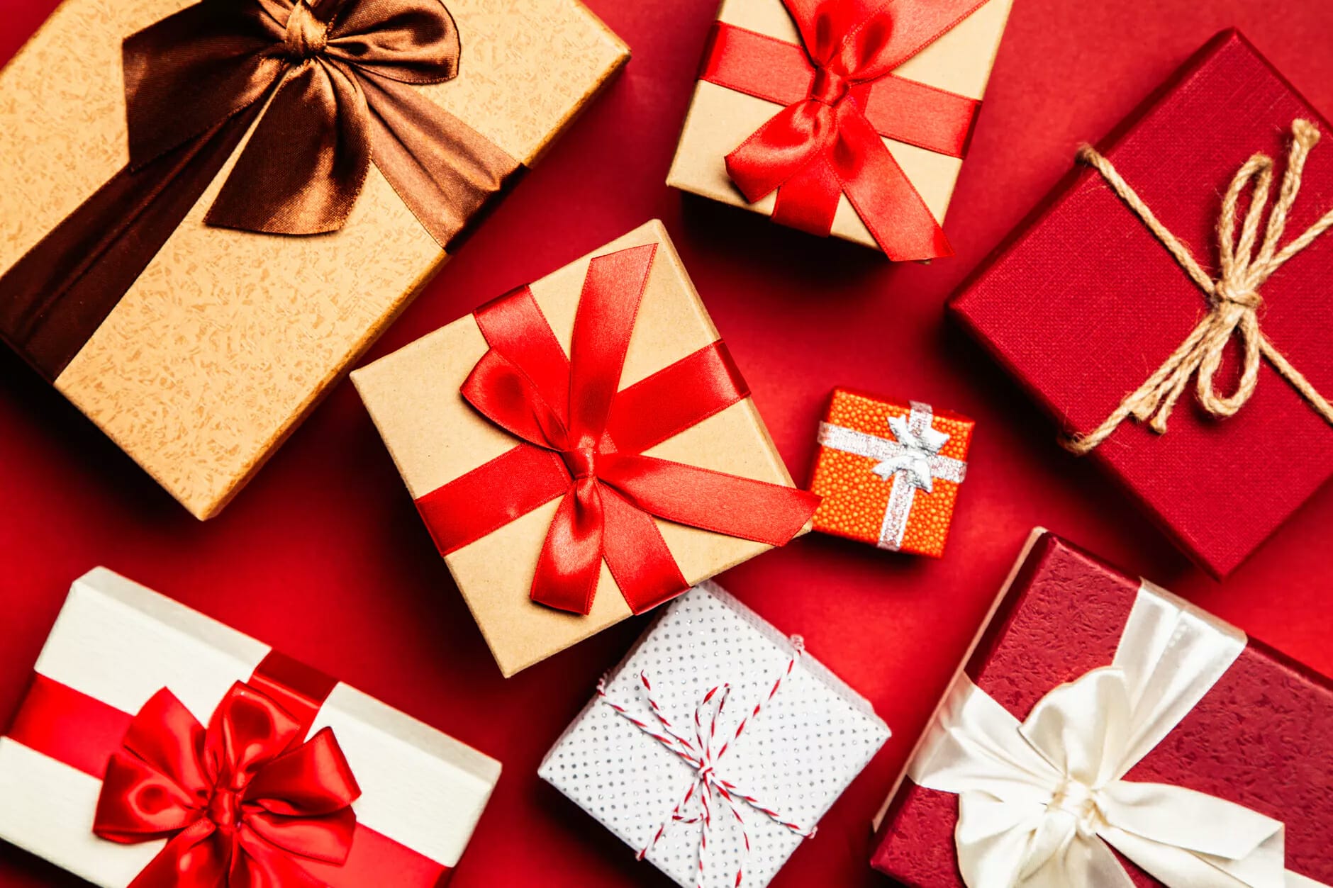 An Extra Gift from Caesars and MGM: Holiday Gift Programs Explained ...